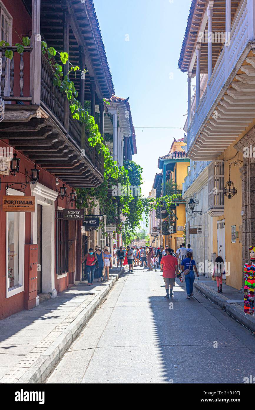 Balcones coloniales hi-res stock photography and images - Alamy