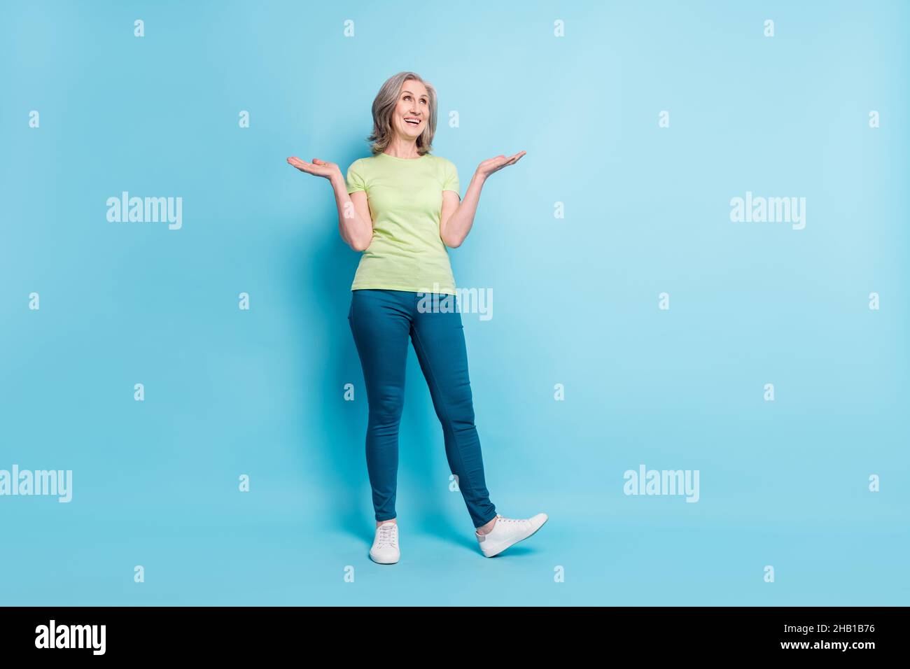 Full length body size photo senior business woman laughing unsure got ...