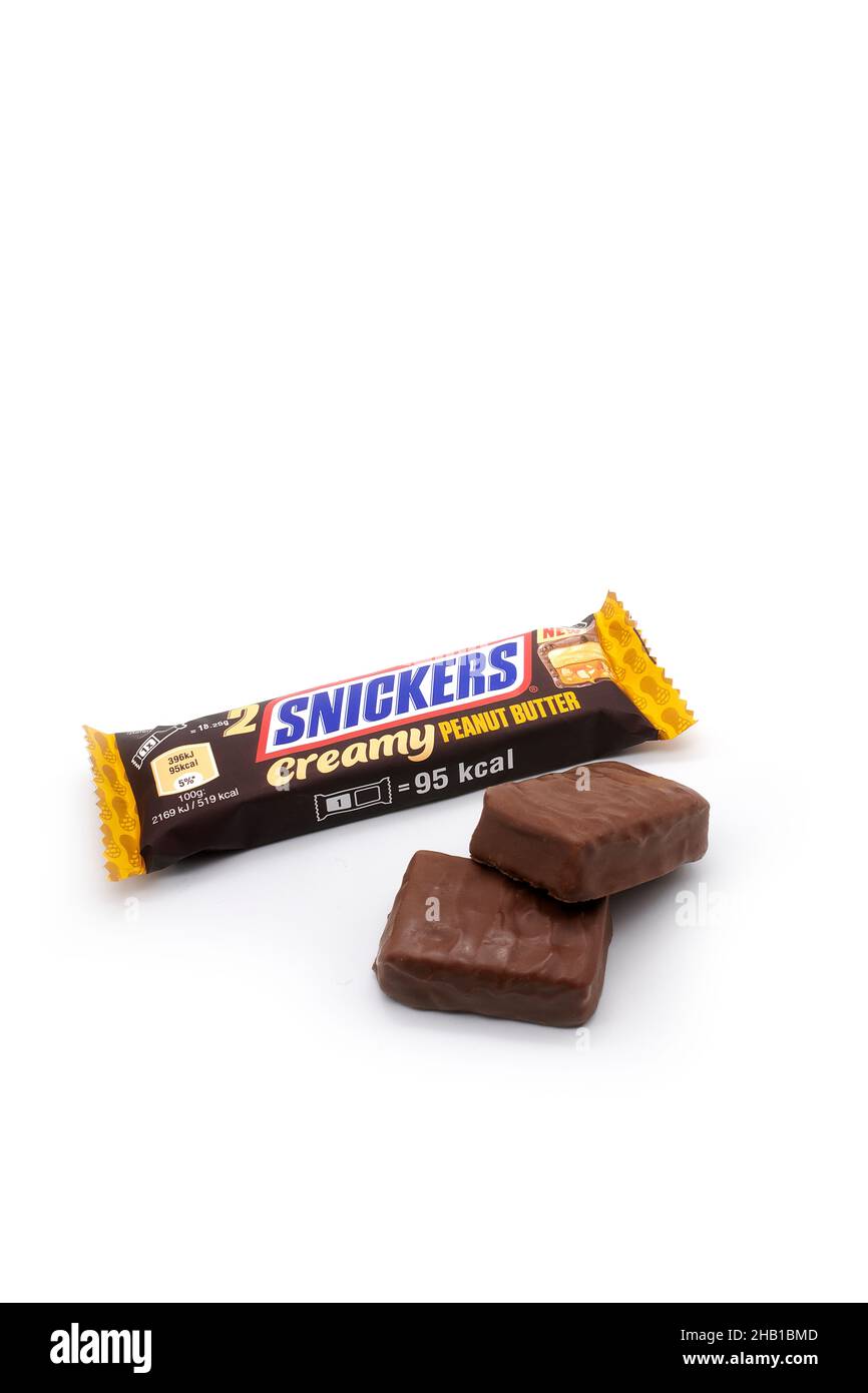 Snickers bar cut out hi-res stock photography and images - Alamy