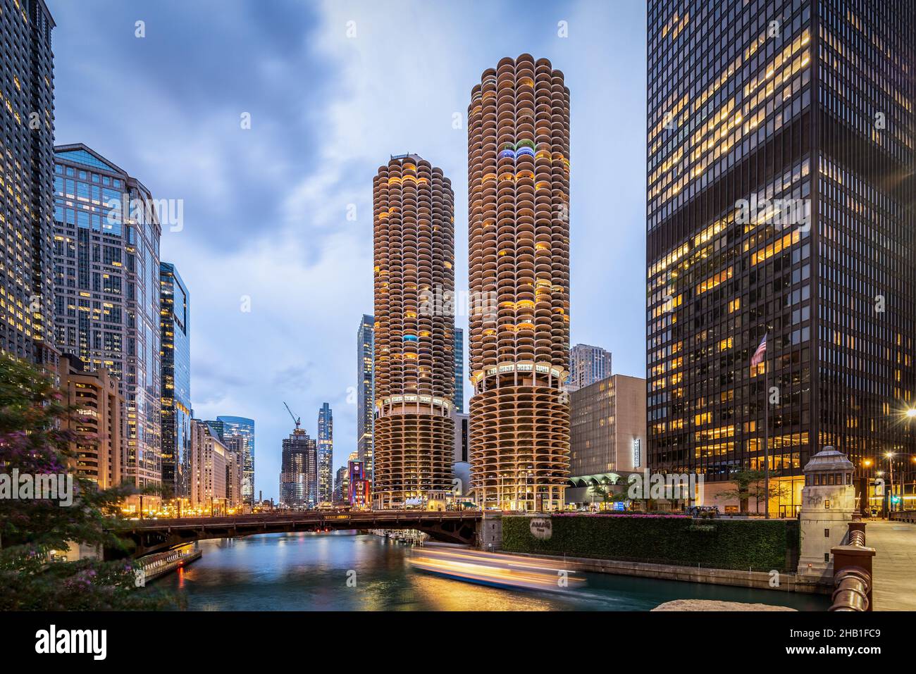 Cityscape of Chicago during the sunset with the Chicago River Stock ...