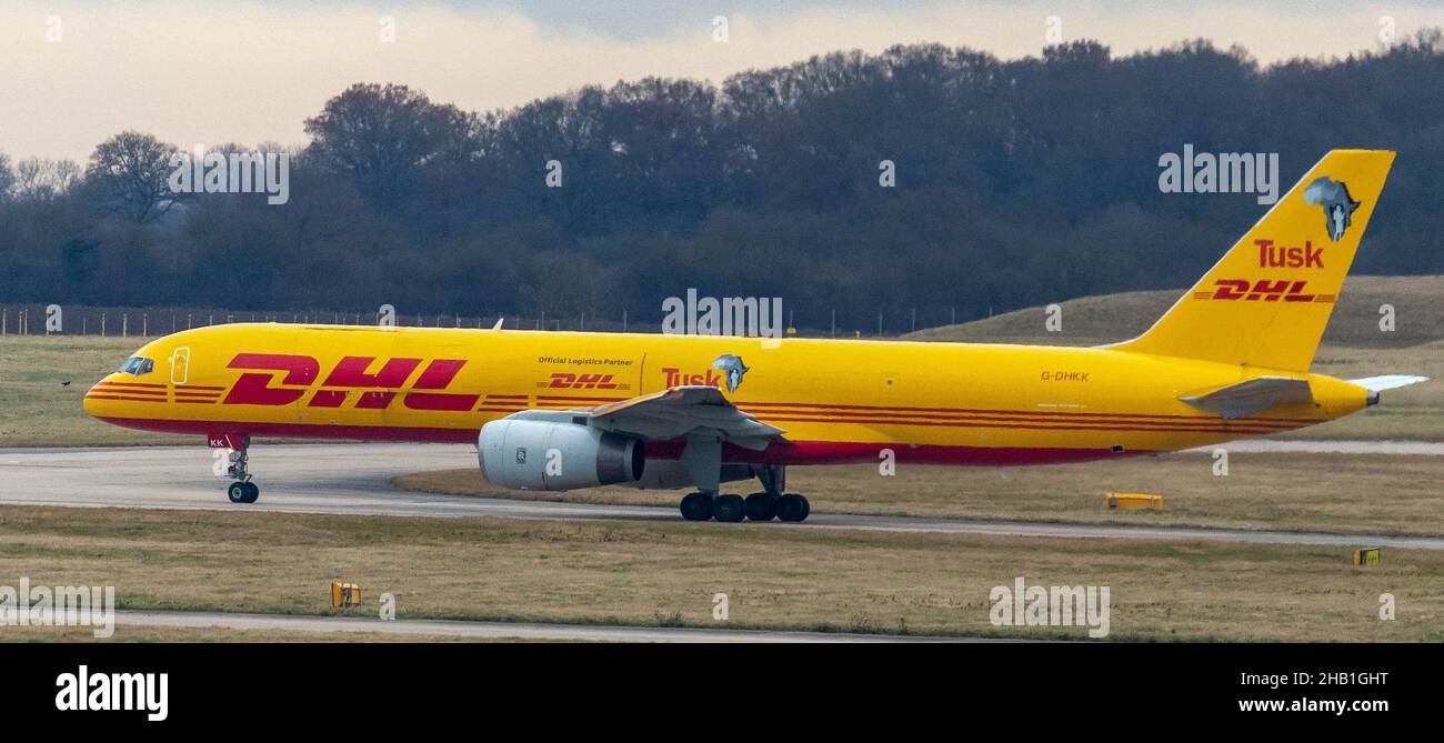 Stansted Airport, Essex, G-DHKK, DHL AIR, BOEING 757-200(F Stock Photo ...