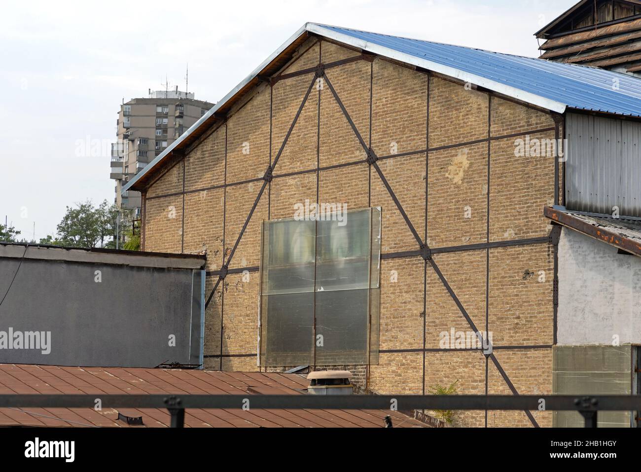 Big Old Warehouse Storage Building Side Exterior Stock Photo - Alamy