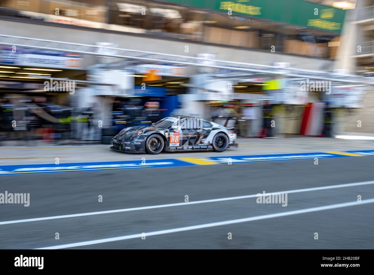 #88, DEMPSEY-PROTON RACING - DEU, PORSCHE 911 RSR, Thomas PREINING ...