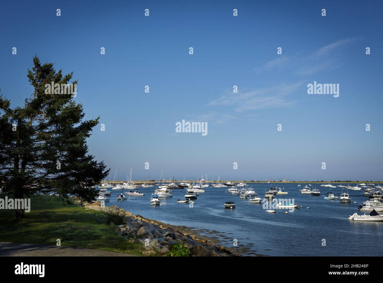 Beach boats water Stock Photo - Alamy