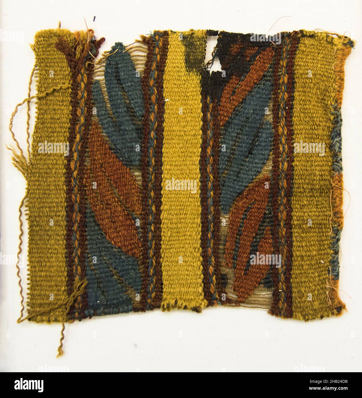 Textile Fragment, undetermined, Camelid fiber, 1400-1532, Colonial ...