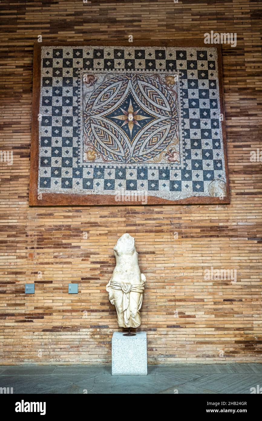 The National Museum of Roman Art projected by the famous Spanish ...