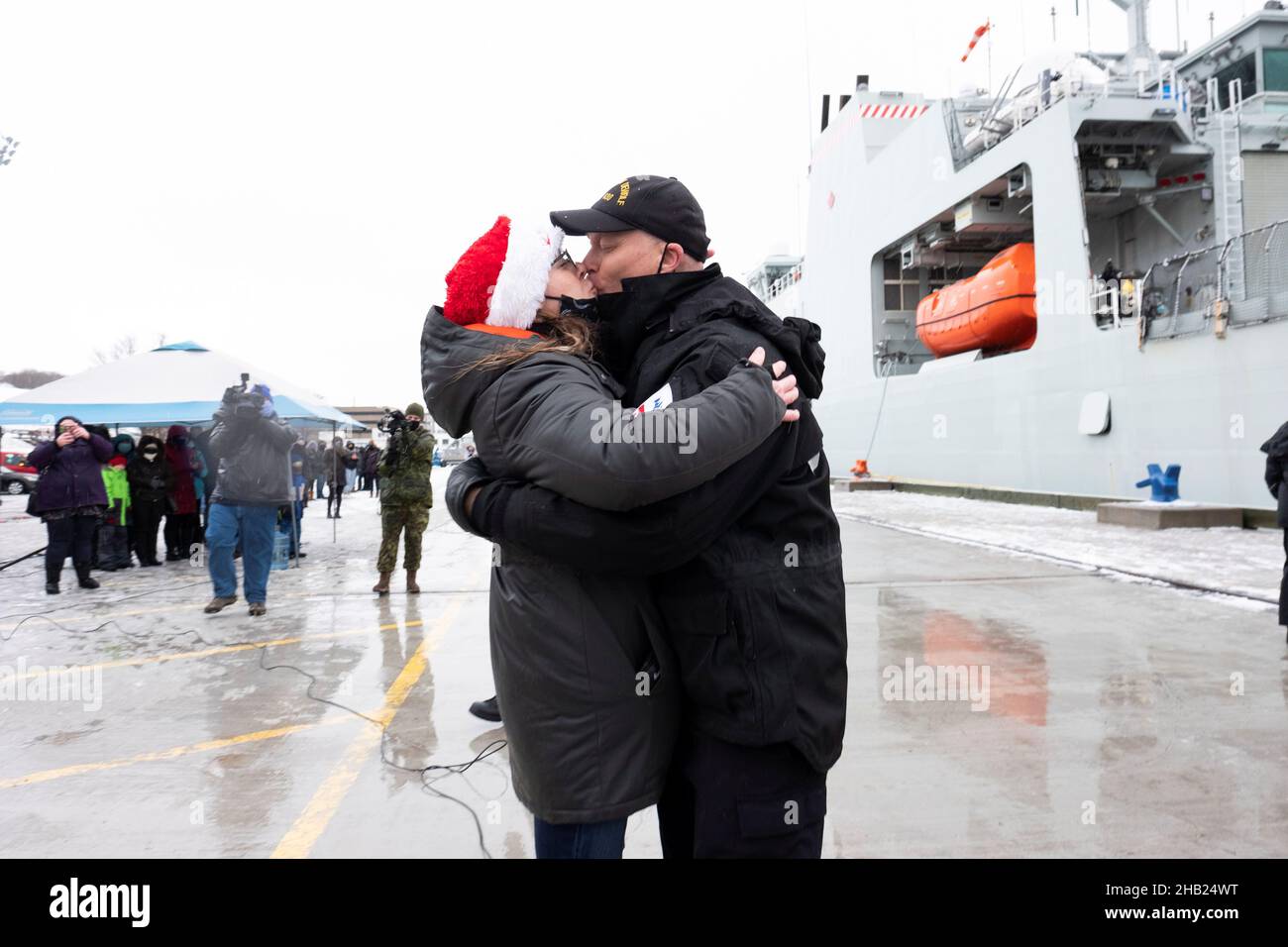 Hmcs harry dewolf hi-res stock photography and images - Alamy