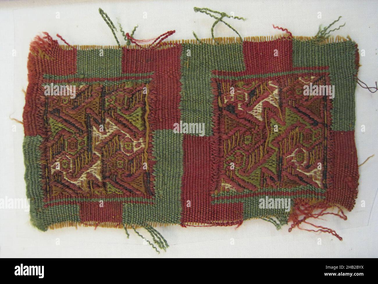 Textile Fragment, unascertainable or Mantle, Fragment, Inca/Moquegua ...