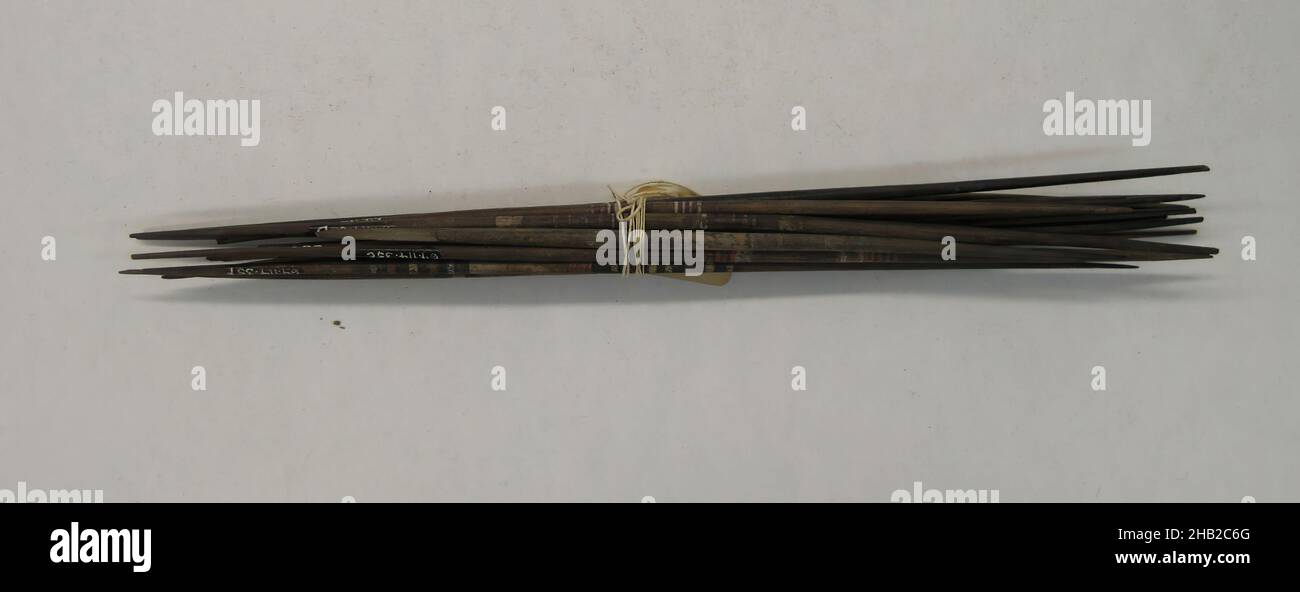 16 spindles hi-res stock photography and images - Alamy