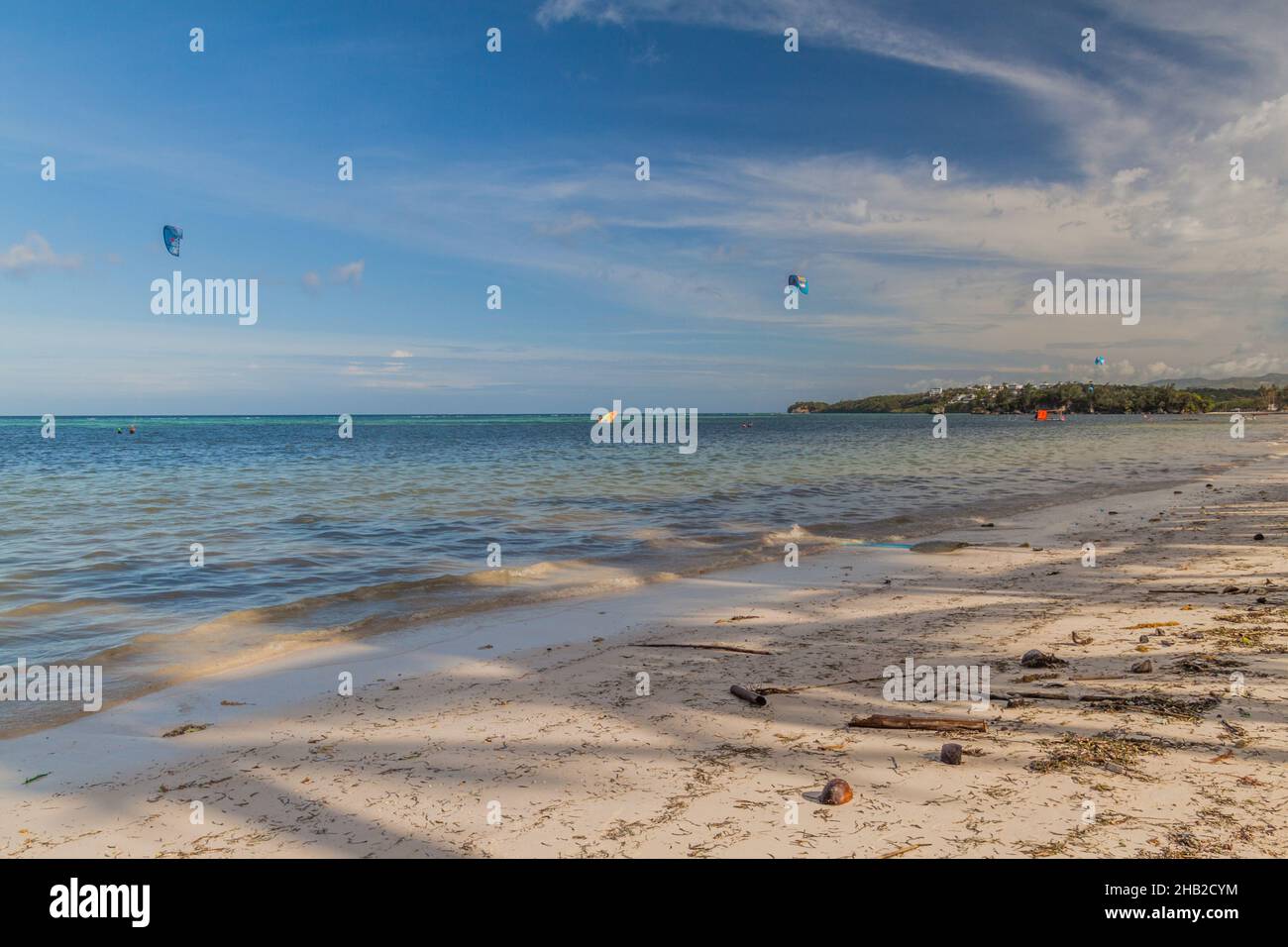 Kite surfing at the Bulabog Beach on Boracay island, Philippines Stock ...