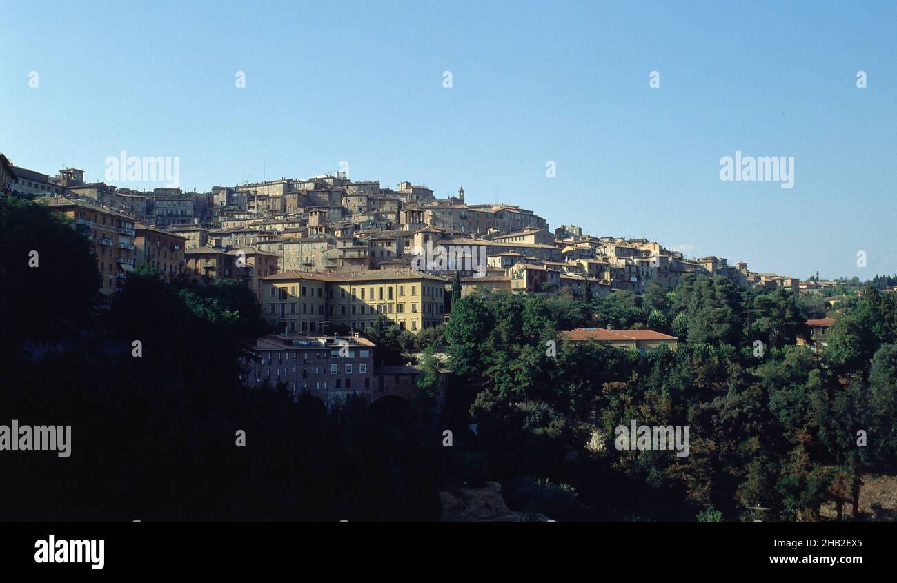 VISTA PANORAMICA DE LA CIUDAD. Location: EXTERIOR. PERUSA. ITALIA Stock ...