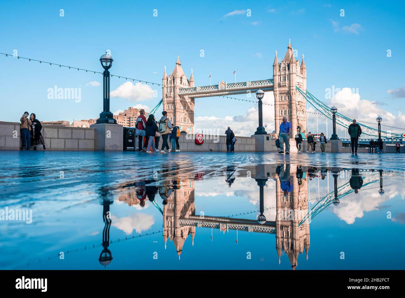 Iconic Tower Bridge view connecting London with Southwark over Thames ...