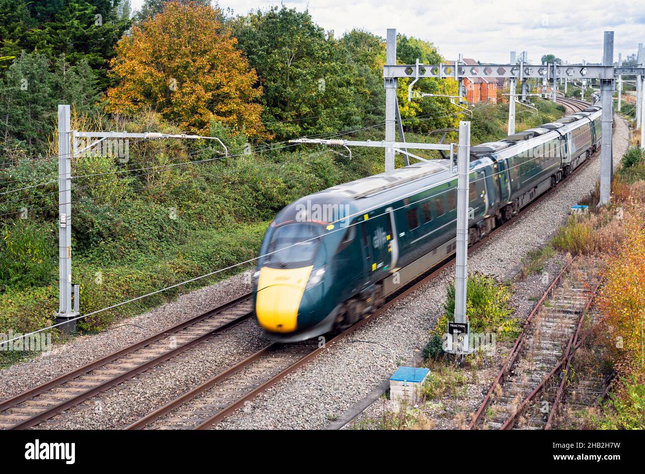 Fast moving rail class 802 hi-res stock photography and images - Alamy
