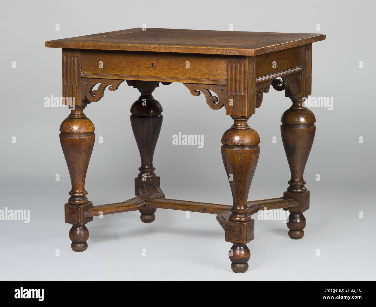 Ball leg table hi-res stock photography and images - Alamy