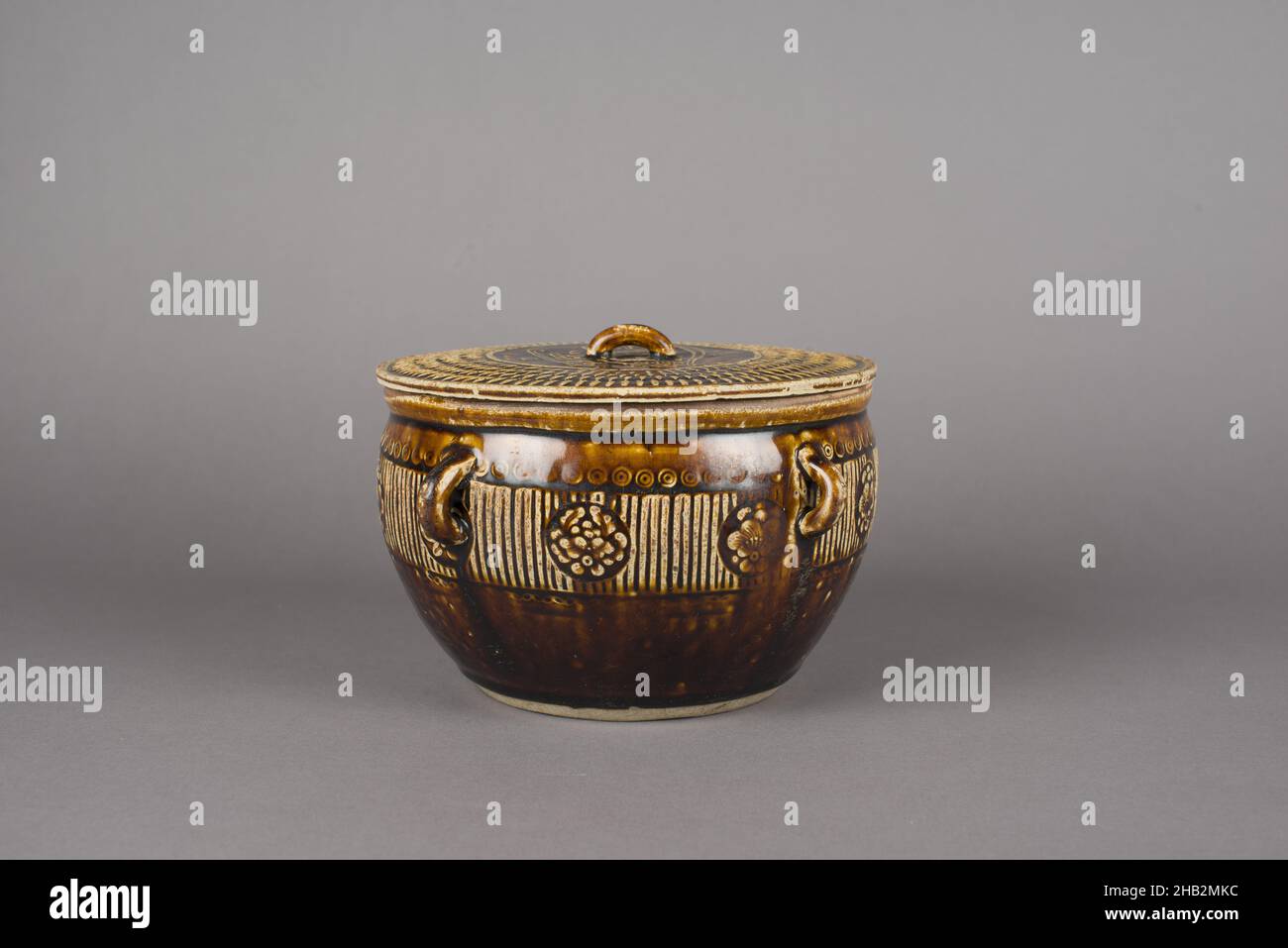 Incised designs under hi-res stock photography and images - Alamy