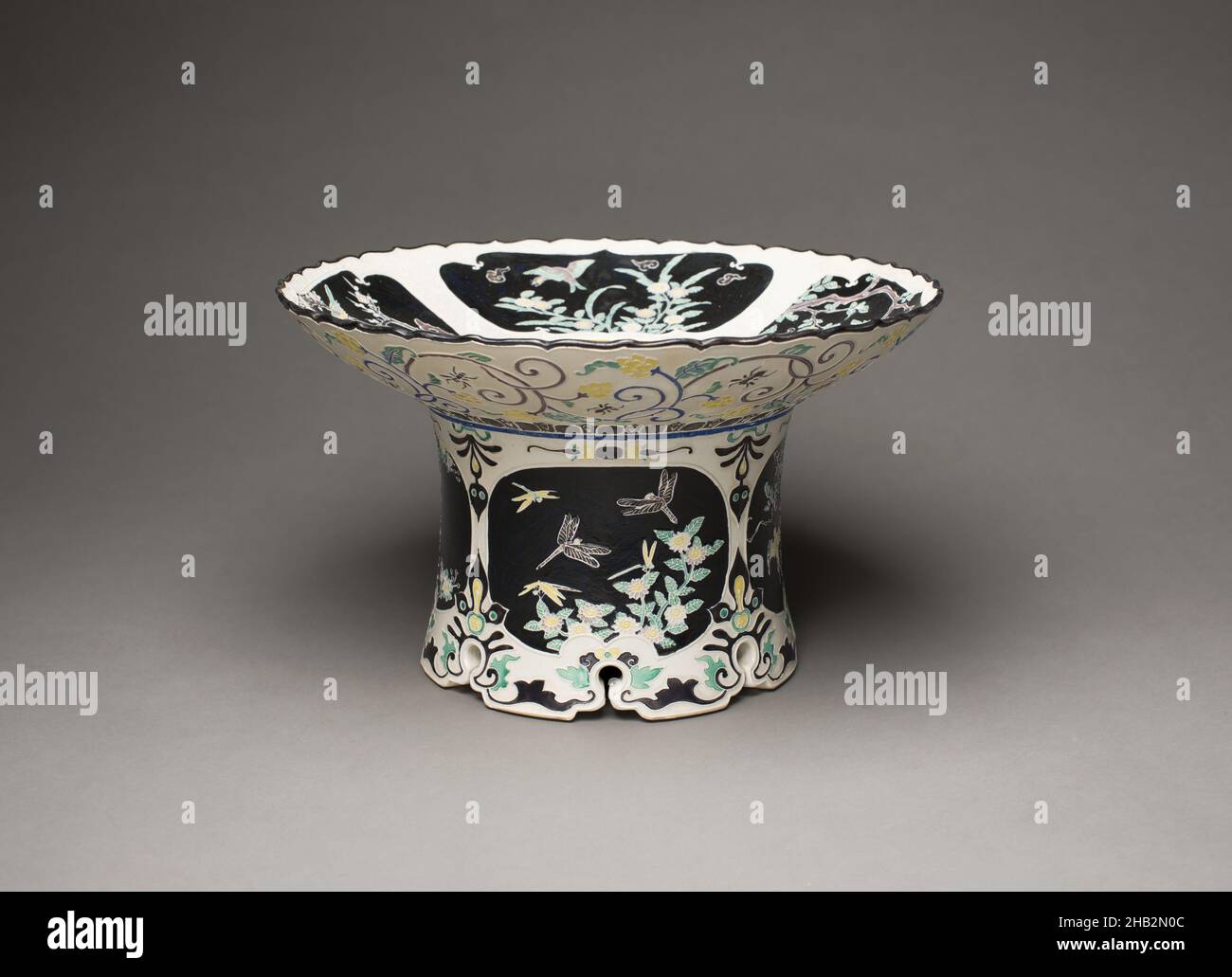 High-Footed Dish with Foliated Rim and Design of Birds and Flowers of ...