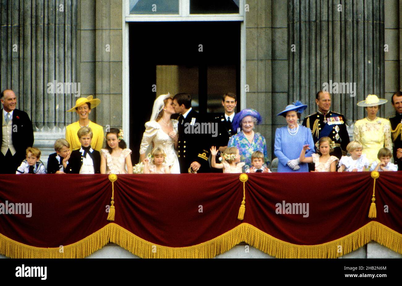 Prince andrew and fergie wedding 60 photos - Vianawedding.com