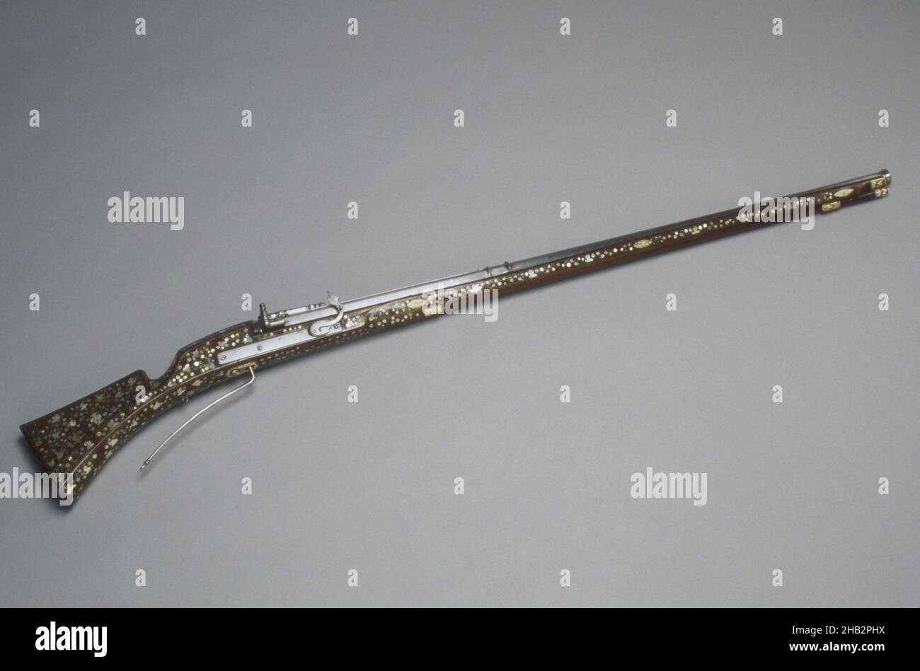 Musket with matchlock hi-res stock photography and images - Alamy