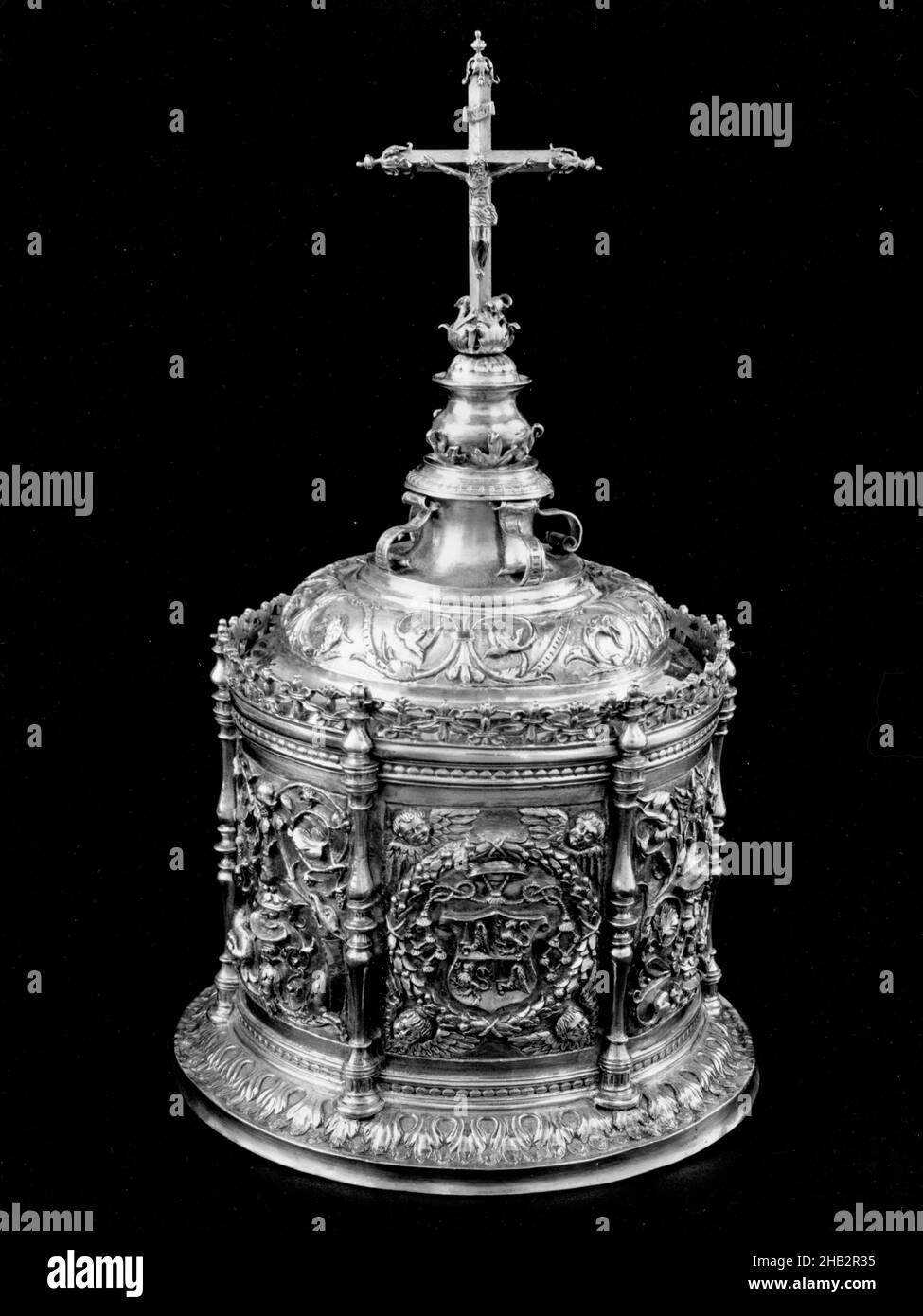50 containers Black and White Stock Photos & Images - Alamy