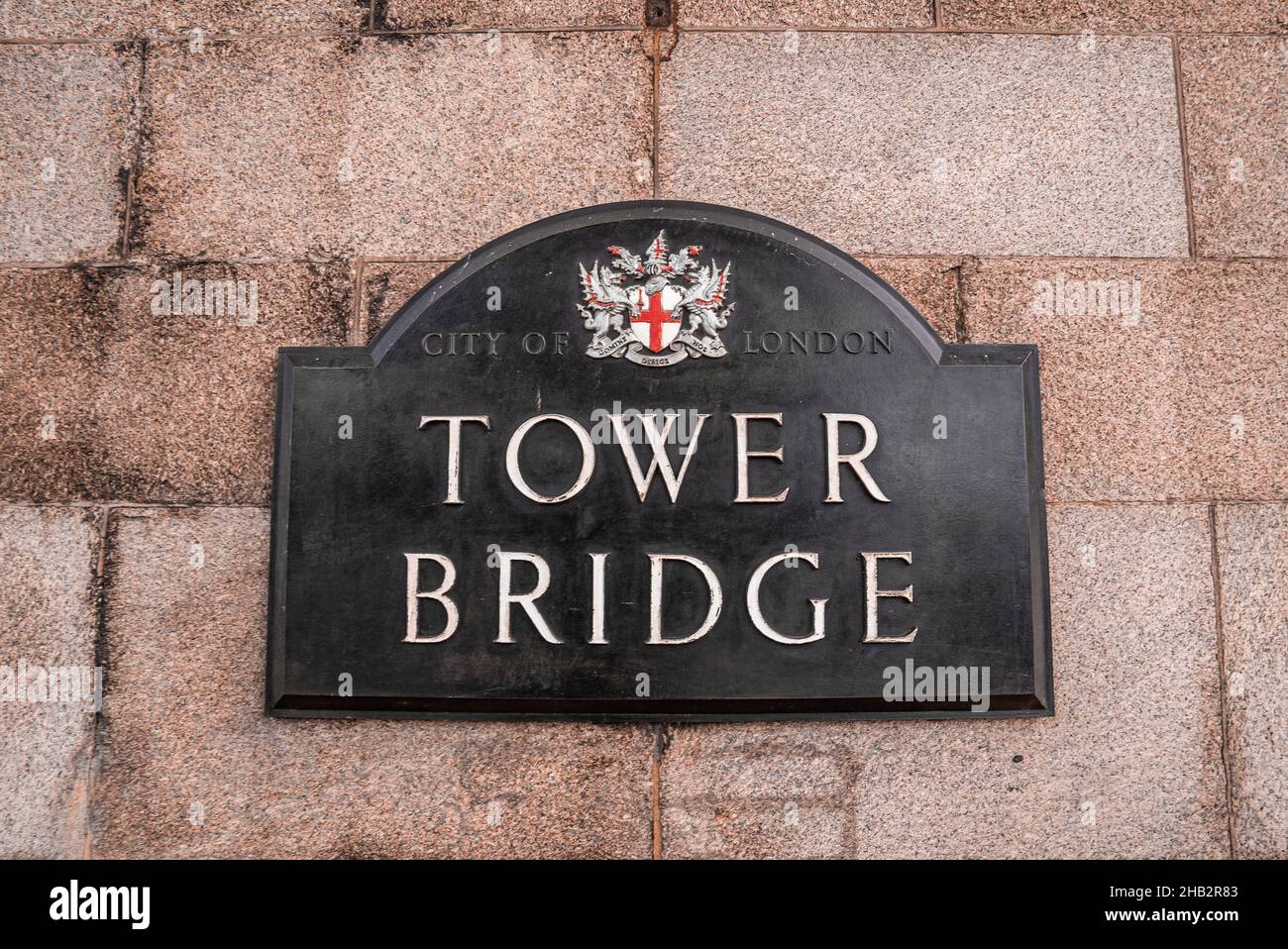 Tower bridge road sign hi-res stock photography and images - Alamy