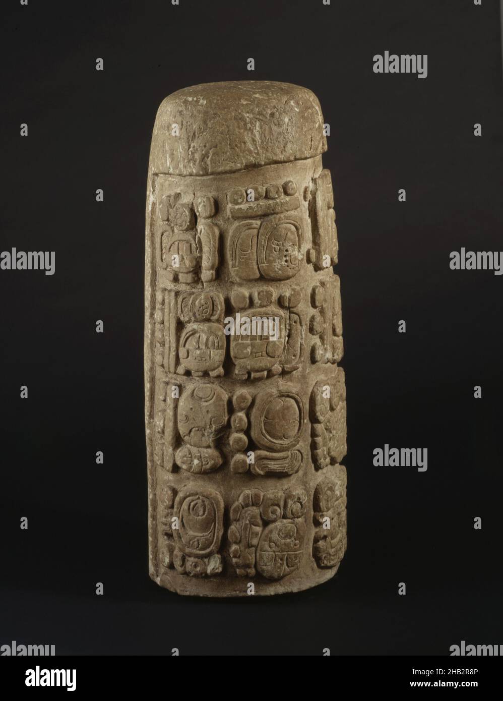 Maya hieroglyphs hi-res stock photography and images - Alamy