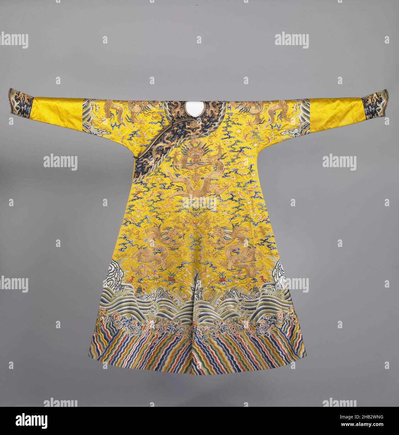 Chinese court robe High Resolution Stock Photography and Images - Alamy