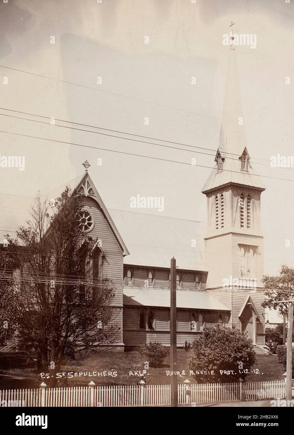 Sepulchers akld hi-res stock photography and images - Alamy