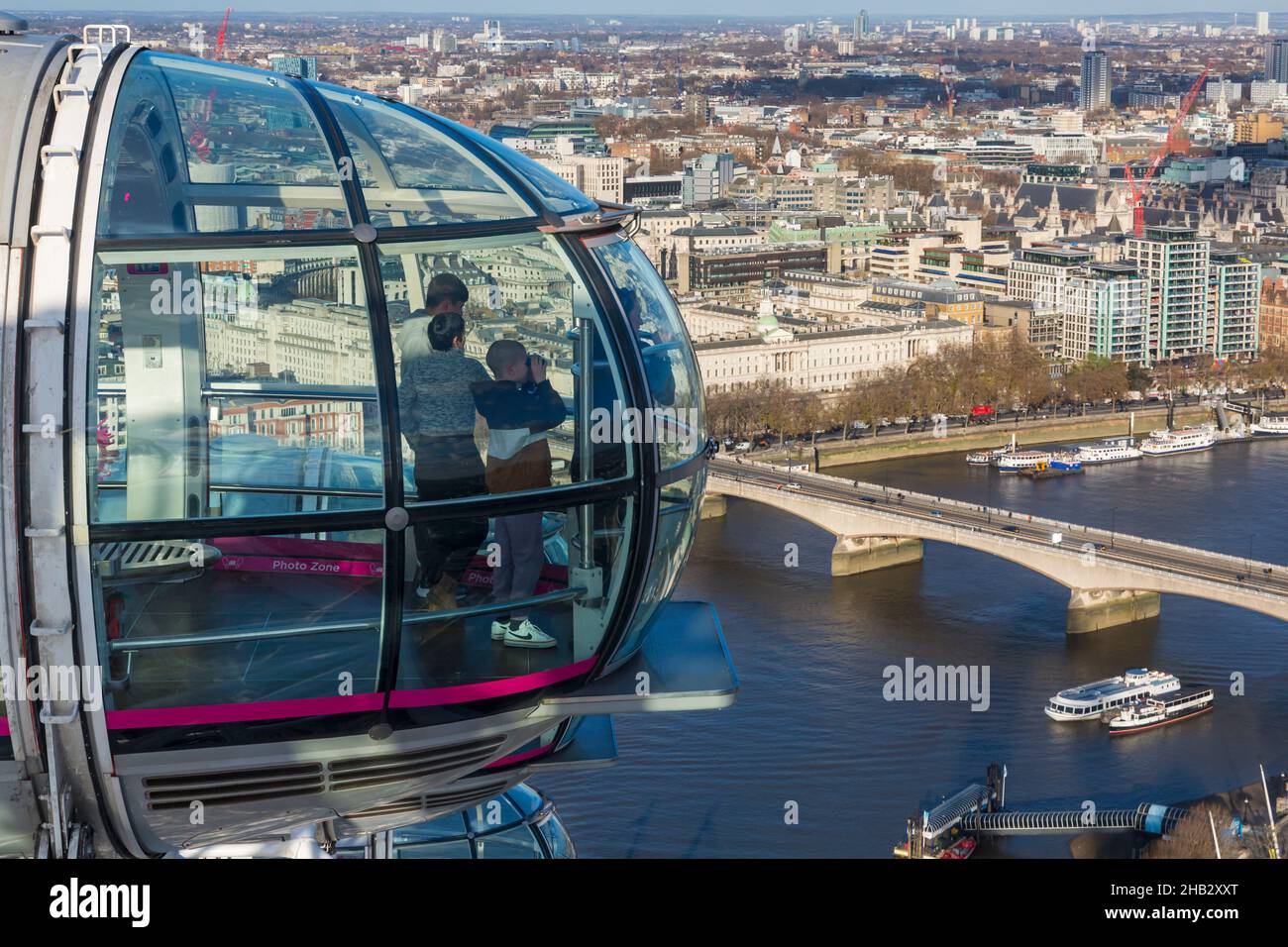 Birds eye view london people hi-res stock photography and images - Alamy