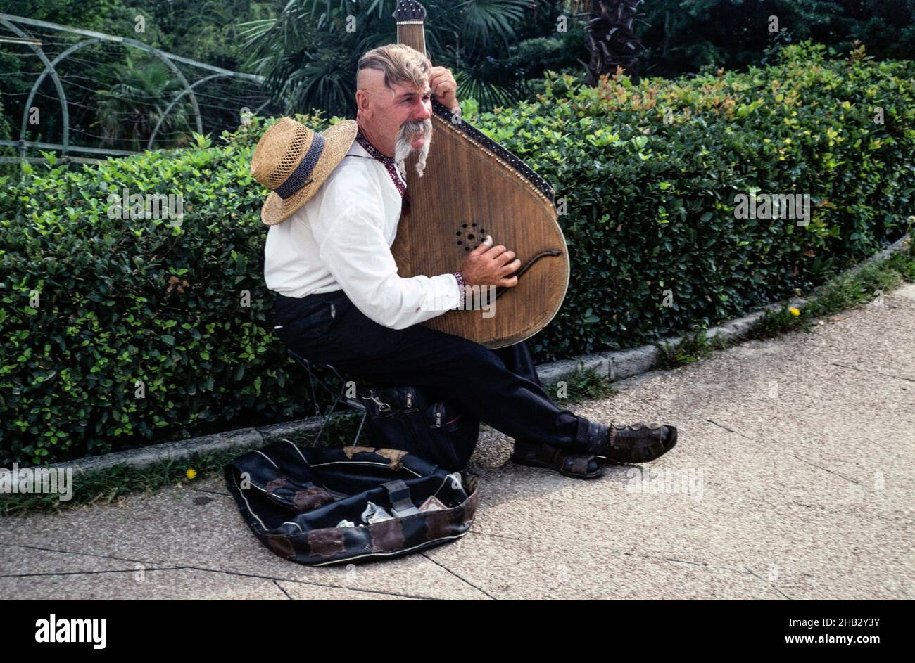 Ud instrument hi-res stock photography and images - Alamy