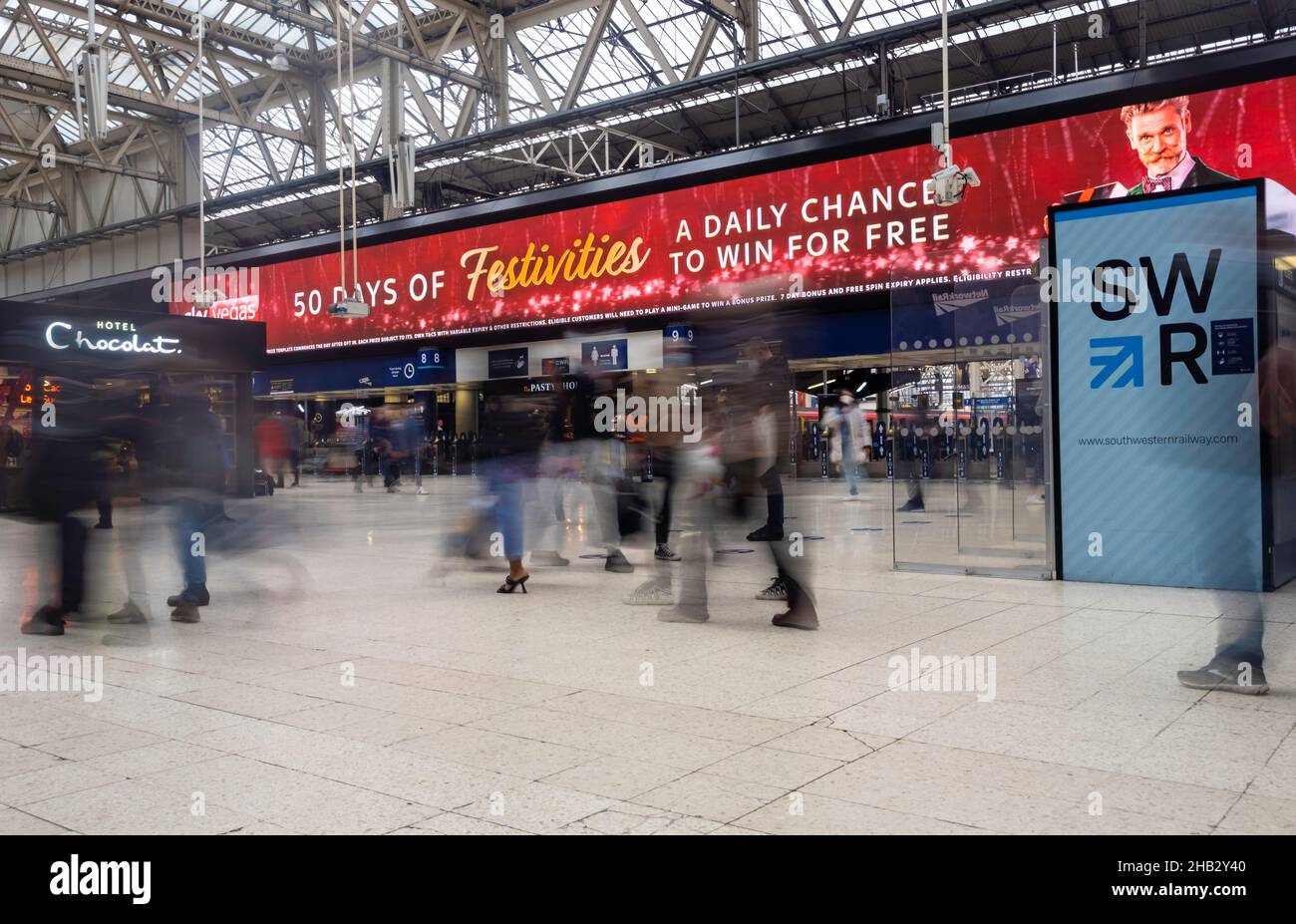 Inside waterloo station hi-res stock photography and images - Alamy