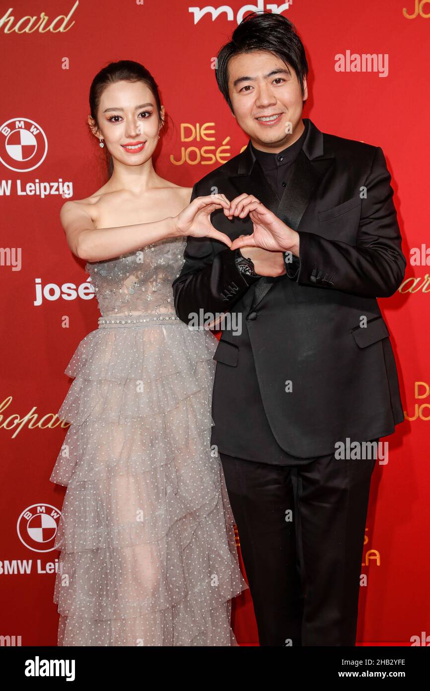 Leipzig, Germany. 16th Dec, 2021. Gina Alice Redlinger and husband Lang ...