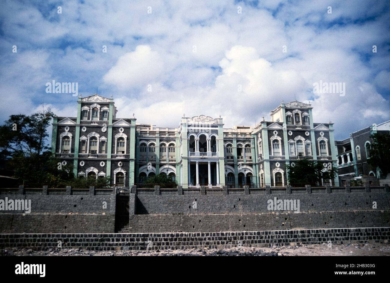 City of Aden, Yemen, 1998 colonial style architecture national Museum ...