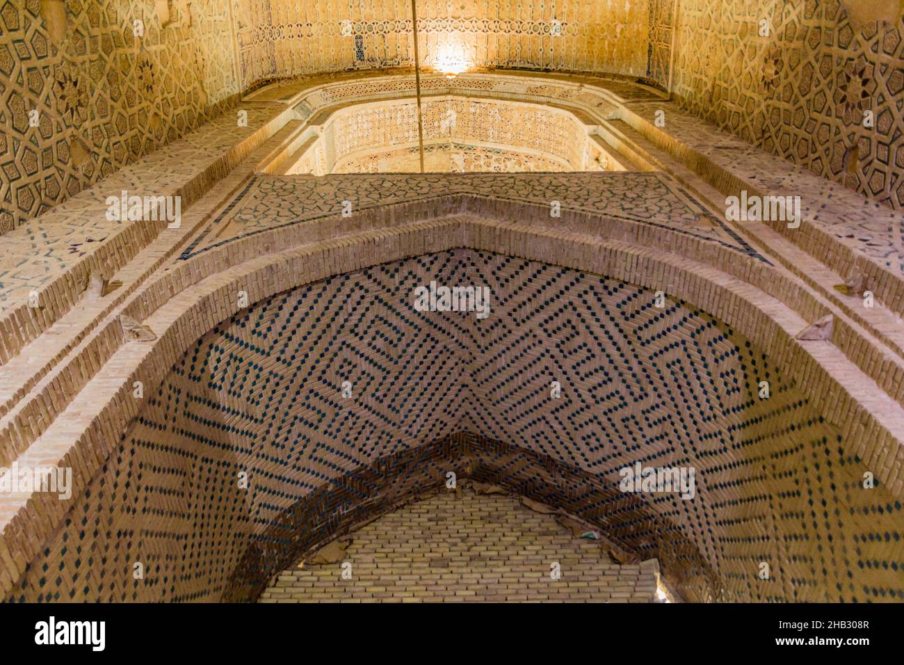 Tomb of oljeitu hi-res stock photography and images - Alamy
