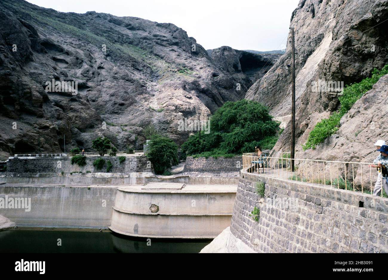 Cisterns of Tawila, Tawila Tanks, Alsahareej water tanks City of Aden ...