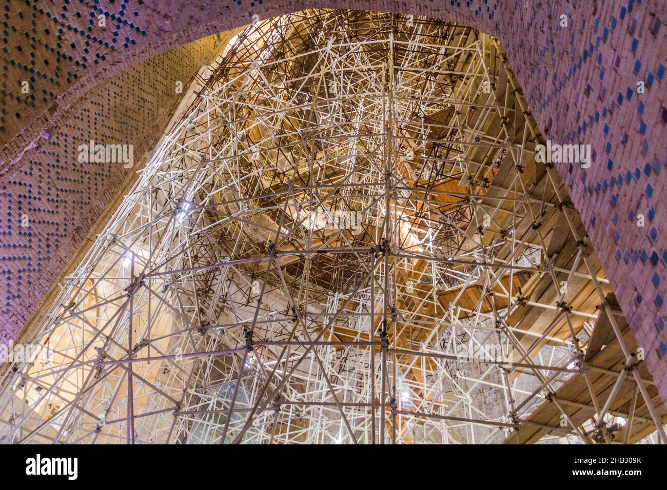 Tomb of oljeitu hi-res stock photography and images - Alamy