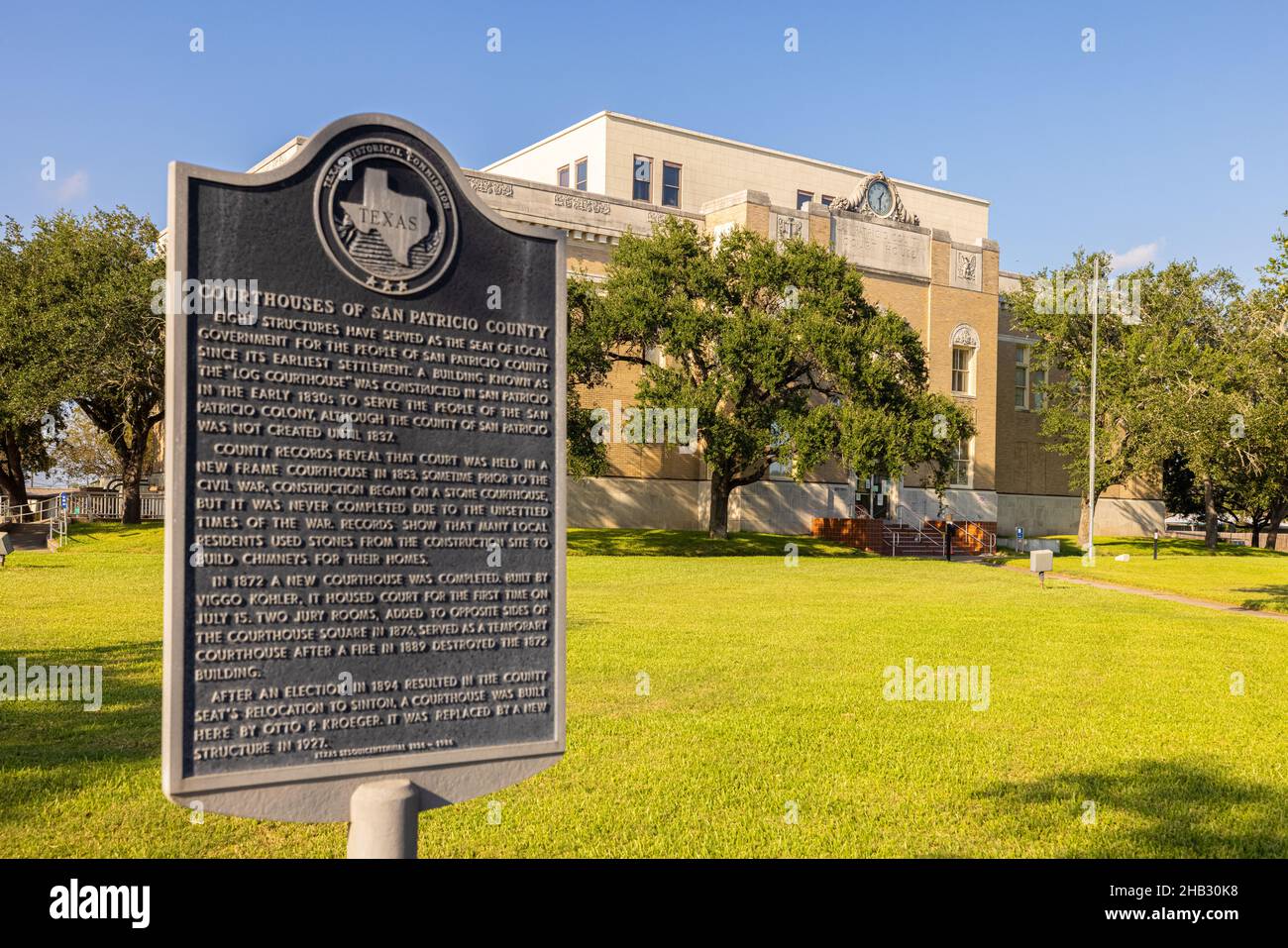 Sinton, Texas, USA - September 20, 2021: Plaque telling the history of ...