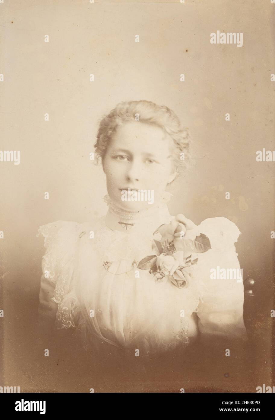 Woman, Berry & Co, photography studio, 1902, Wellington Stock Photo - Alamy