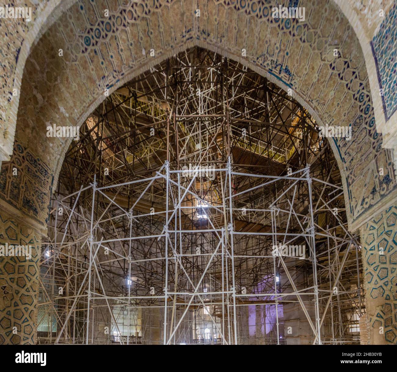Scaffolding in the Dome of Soltaniyeh Tomb of Oljeitu in Zanjan ...