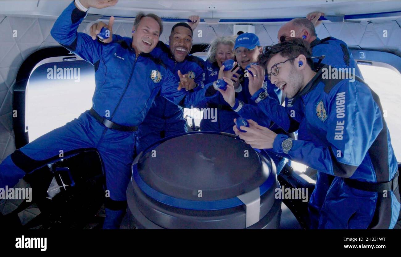 Texas, USA. 11th Dec, 2021. The crew of NS-19 at apogee. Pictured from ...