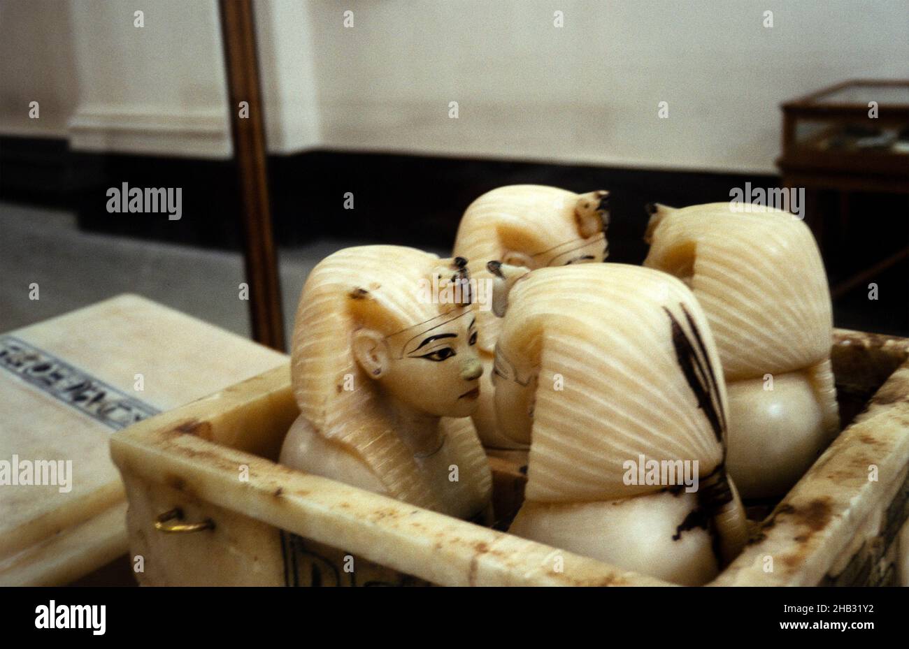 Alabaster canopic jars tomb of Tutankhamun Museum of Egyptian ...