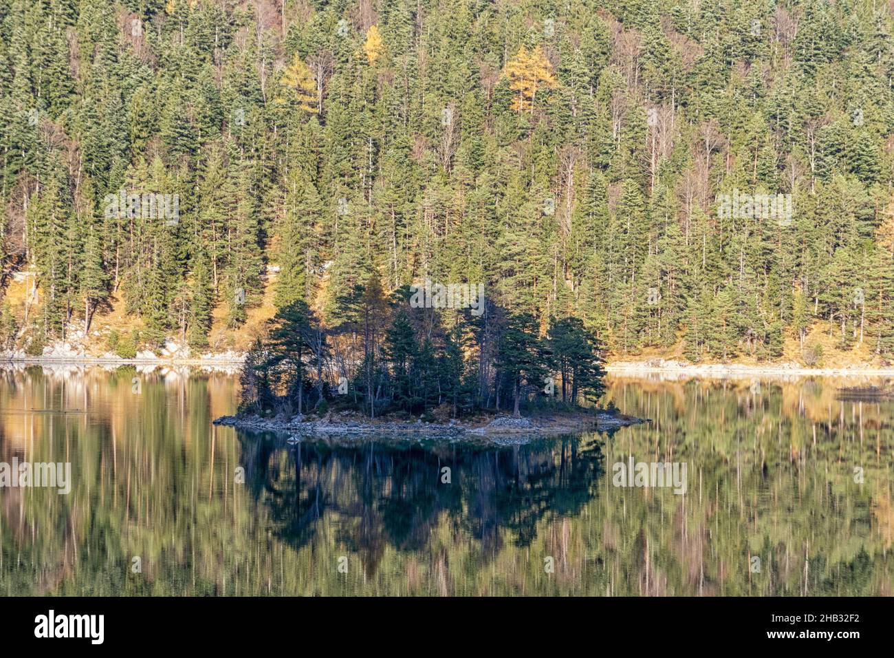 Eib lake hi-res stock photography and images - Alamy