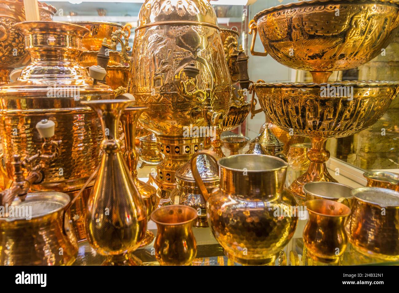 Brass objects hi-res stock photography and images - Alamy