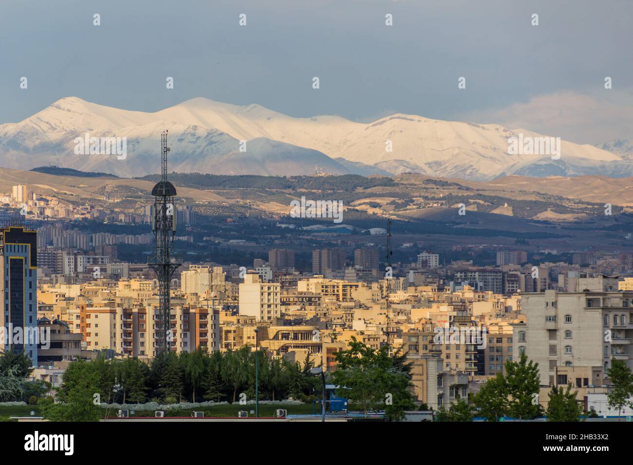 Teheran skyline hi-res stock photography and images - Alamy