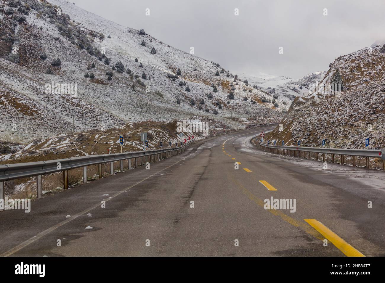 Winter snowy view of Road 875 between Quchan and Bajgiran, Iran Stock ...