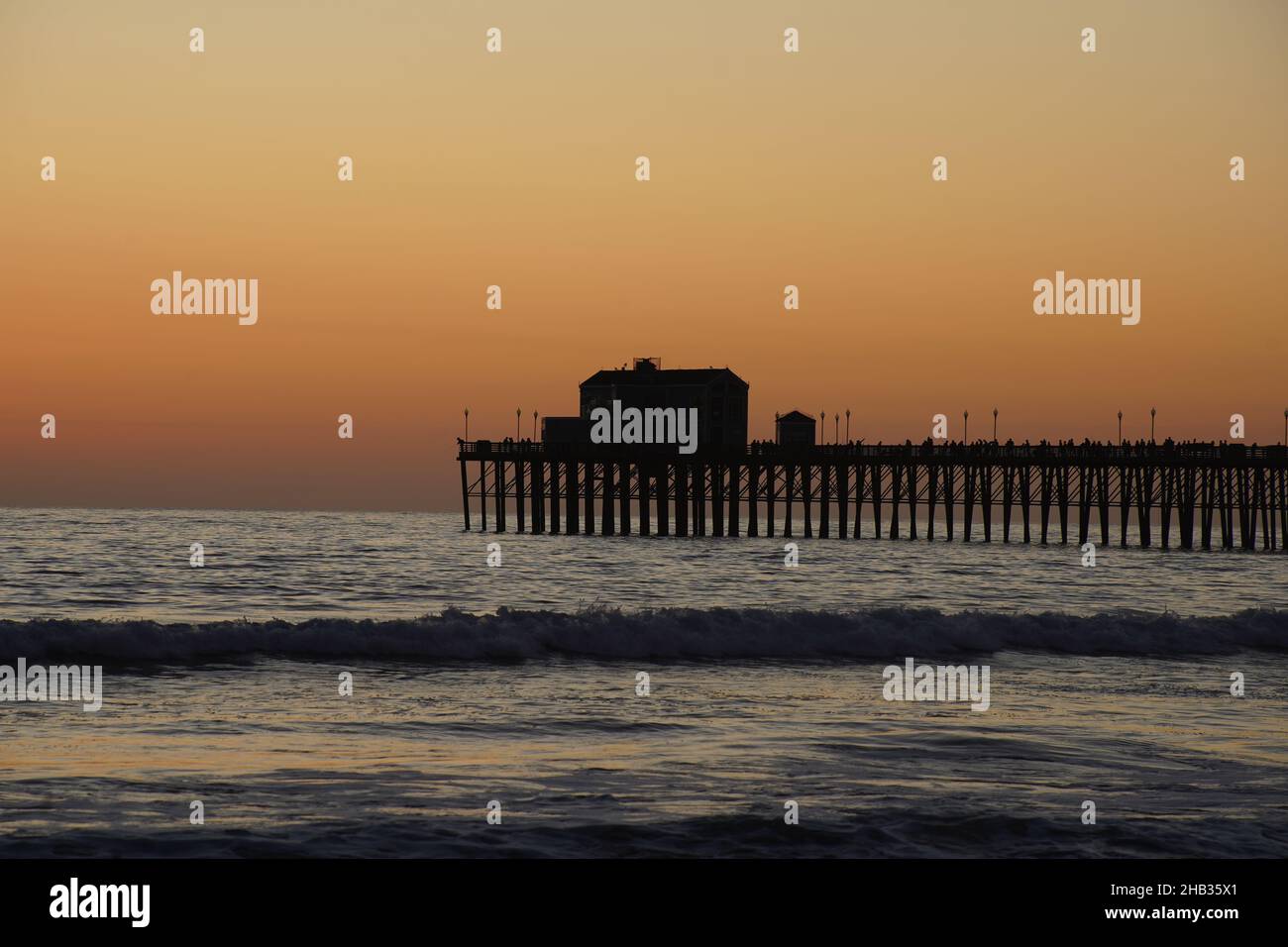Oceanside pier at sunset hi-res stock photography and images - Alamy