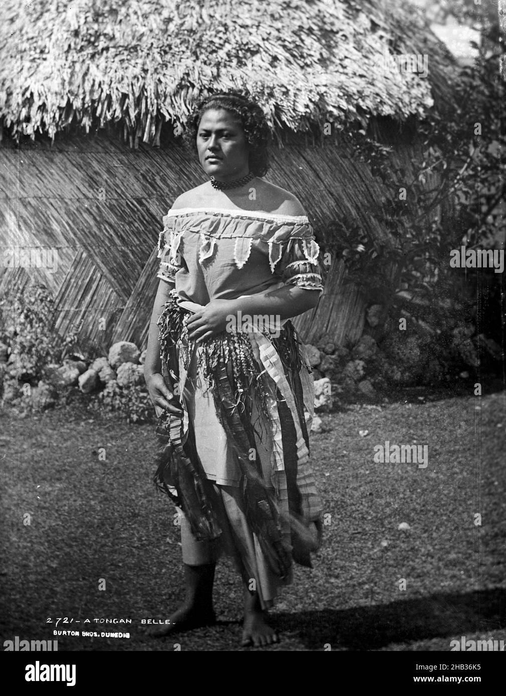 Tongan fale Black and White Stock Photos & Images - Alamy