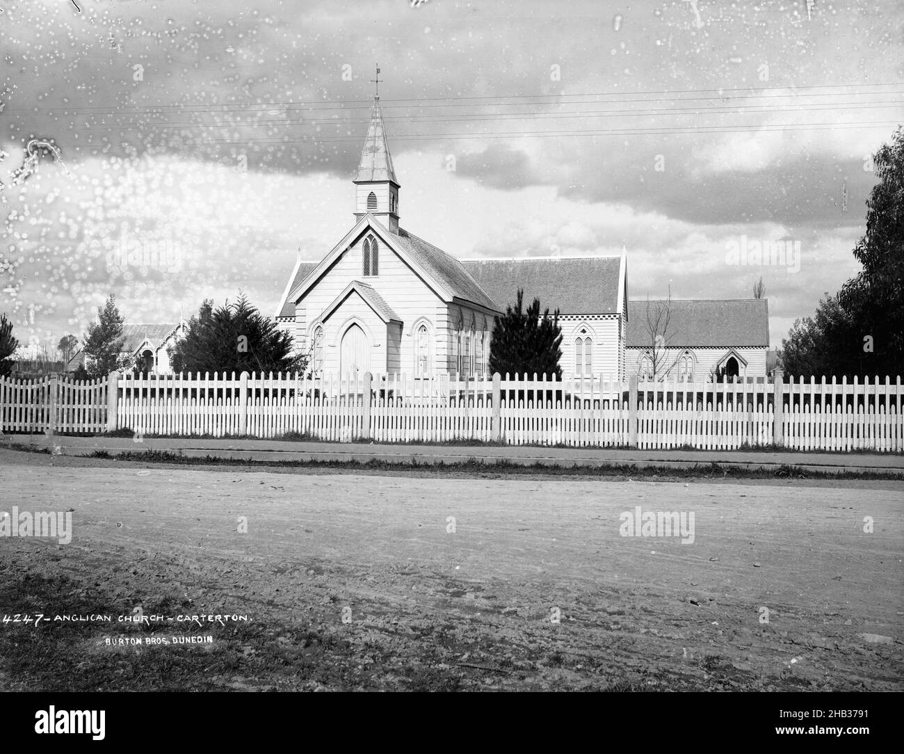 Carterton anglican church hi-res stock photography and images - Alamy