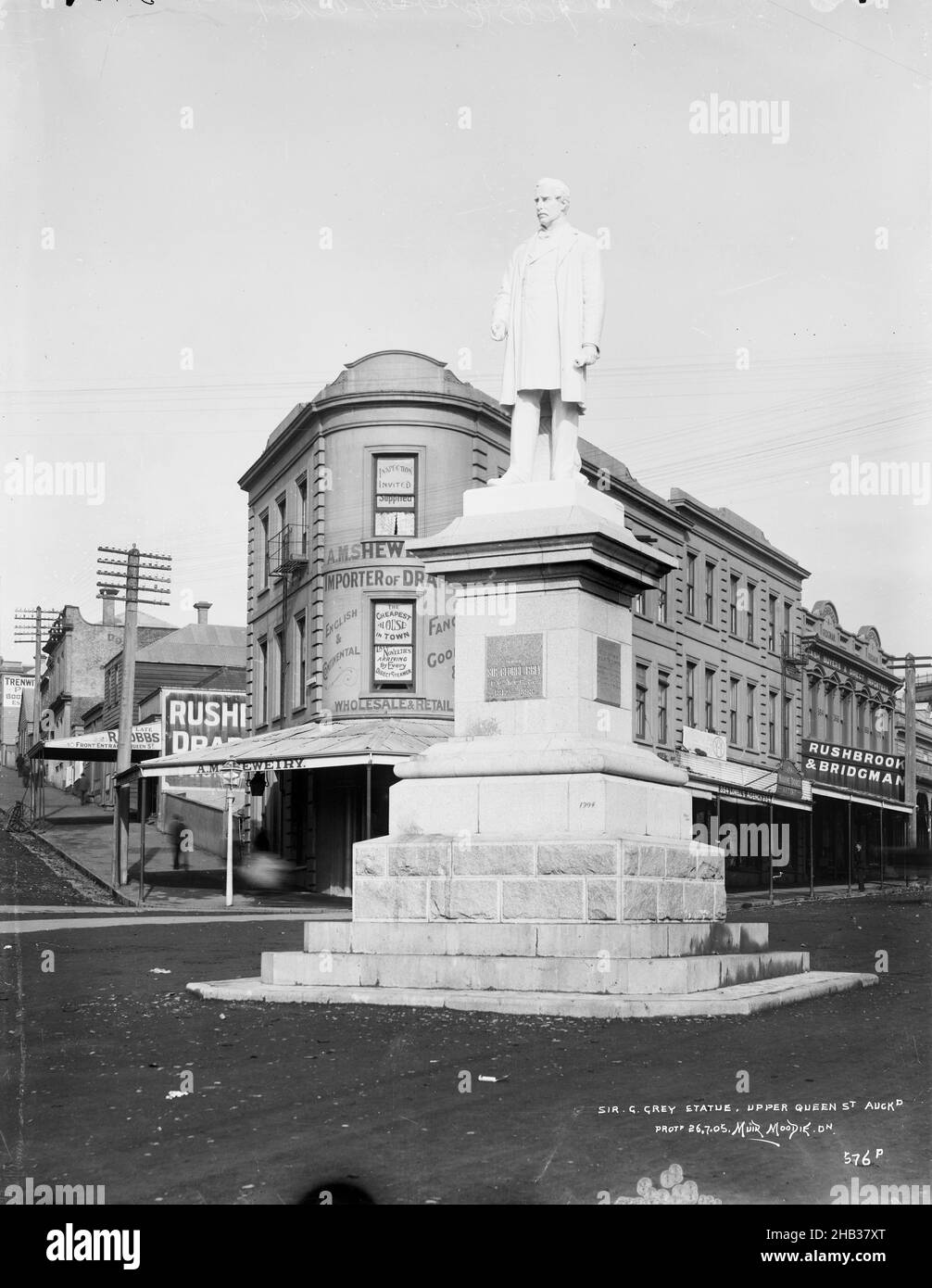 Sir George Grey statue, upper Queen Street Auckland, Muir & Moodie ...