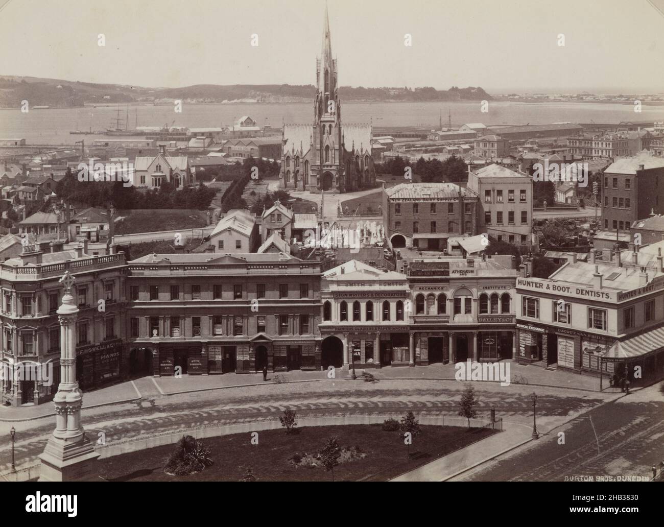 The Octagon, Dunedin, Burton Brothers studio, studio, 1890-95, Dunedin ...
