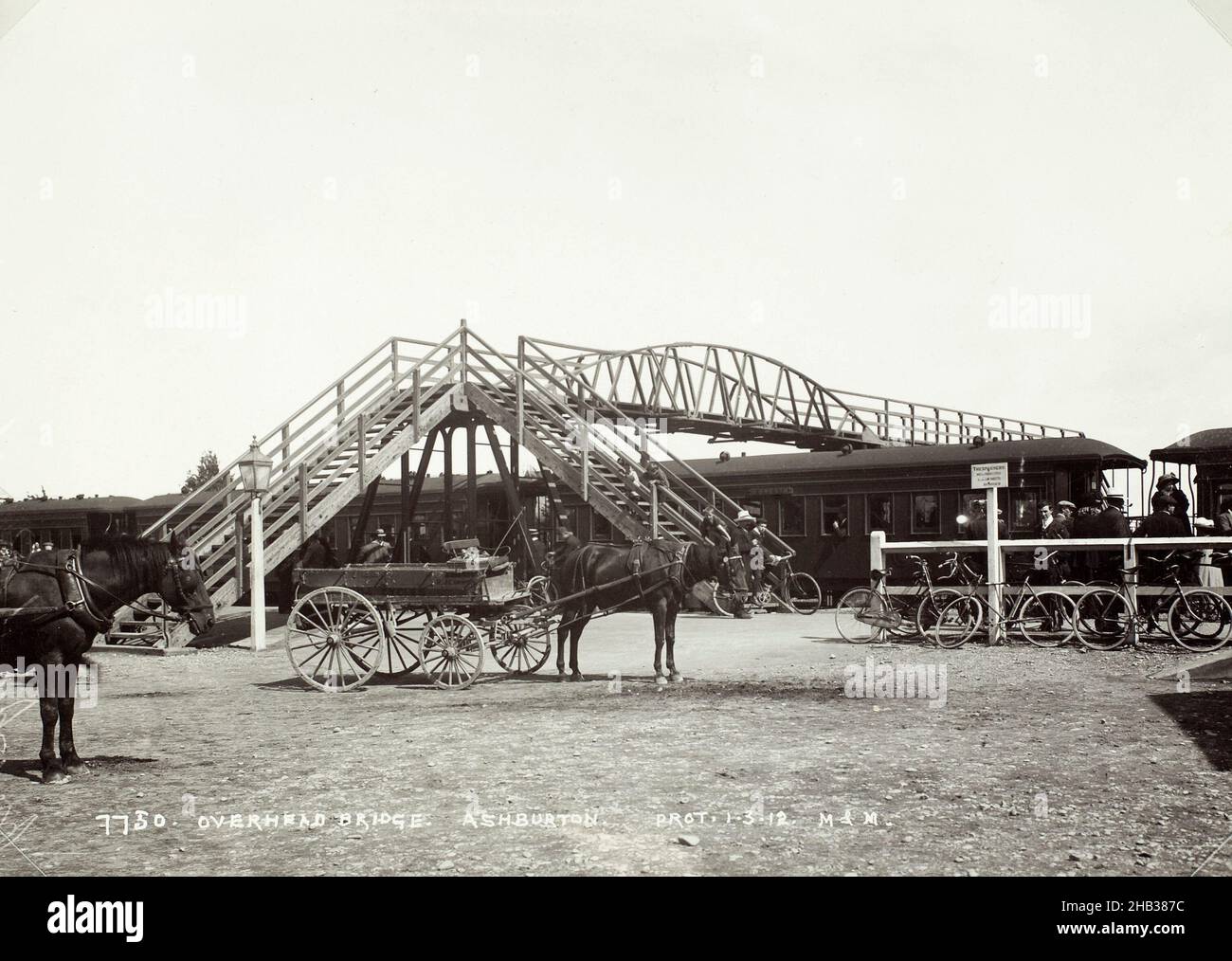 Overhead bridge ashburton overhead bridge ashburton hi-res stock ...